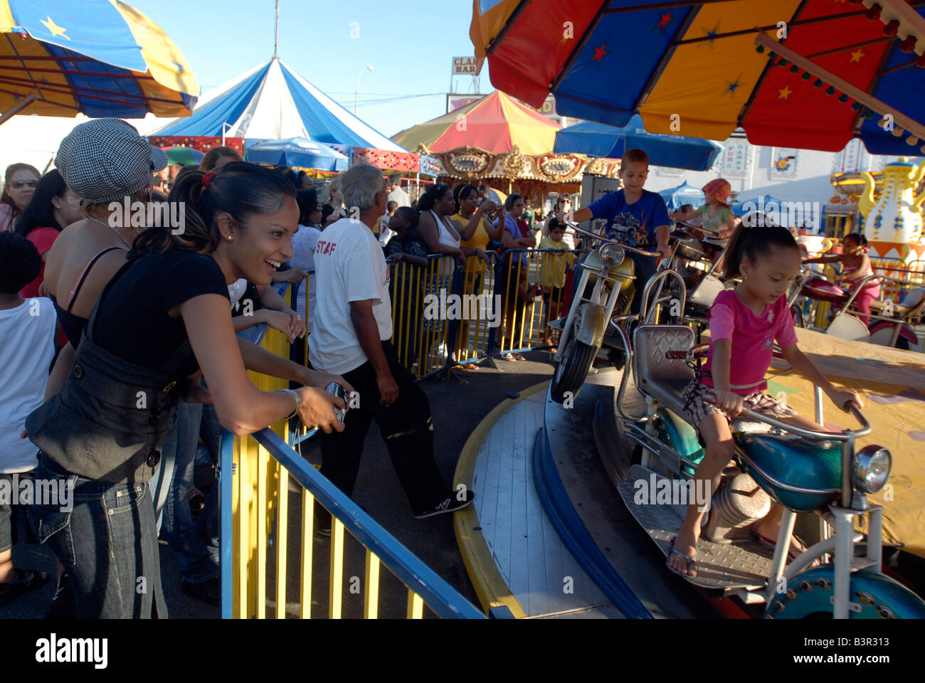 Visitors to Astroland in Coney Island celebrate the end of summer on ...