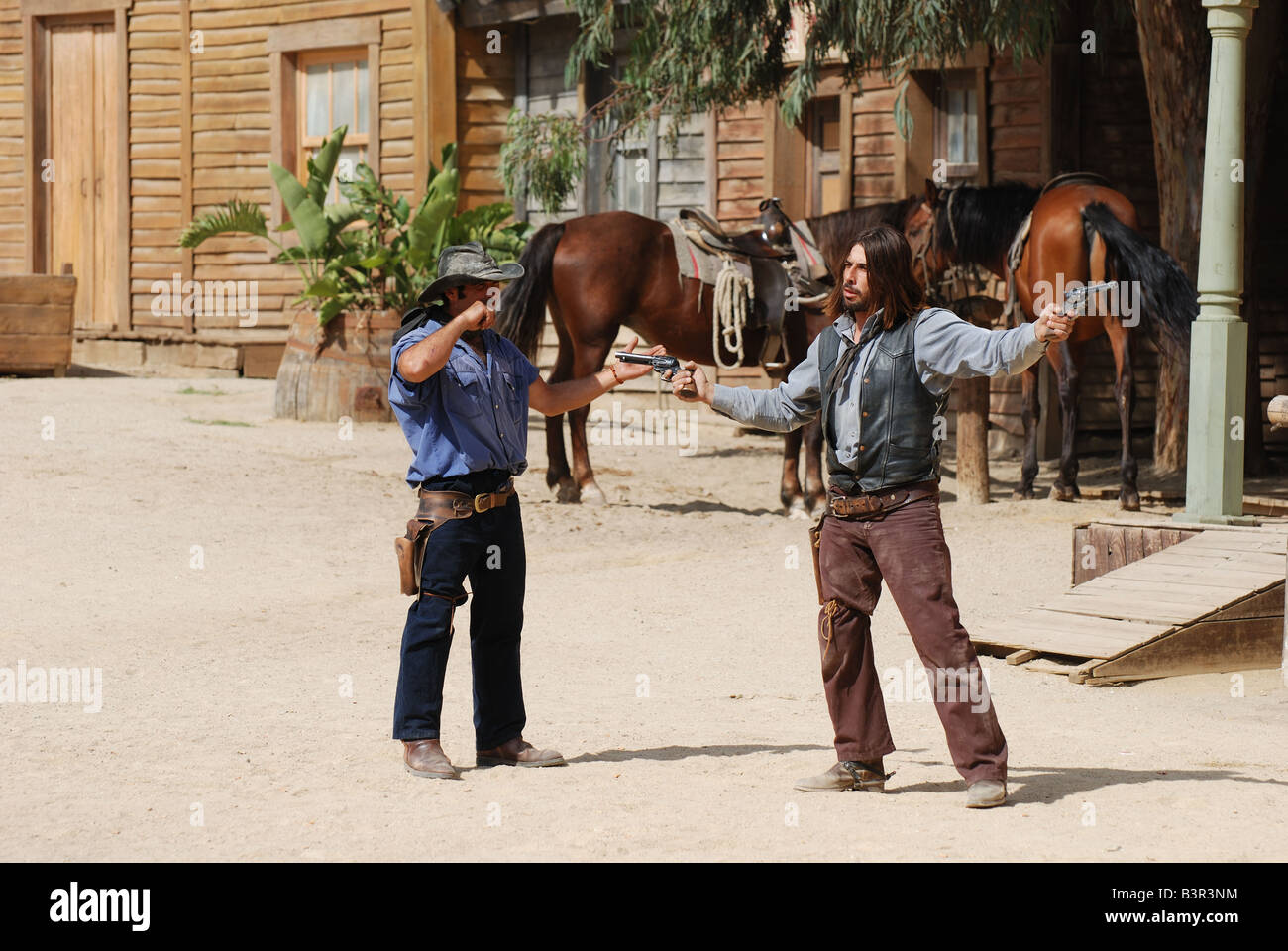 Gunfight hi-res stock photography and images - Alamy