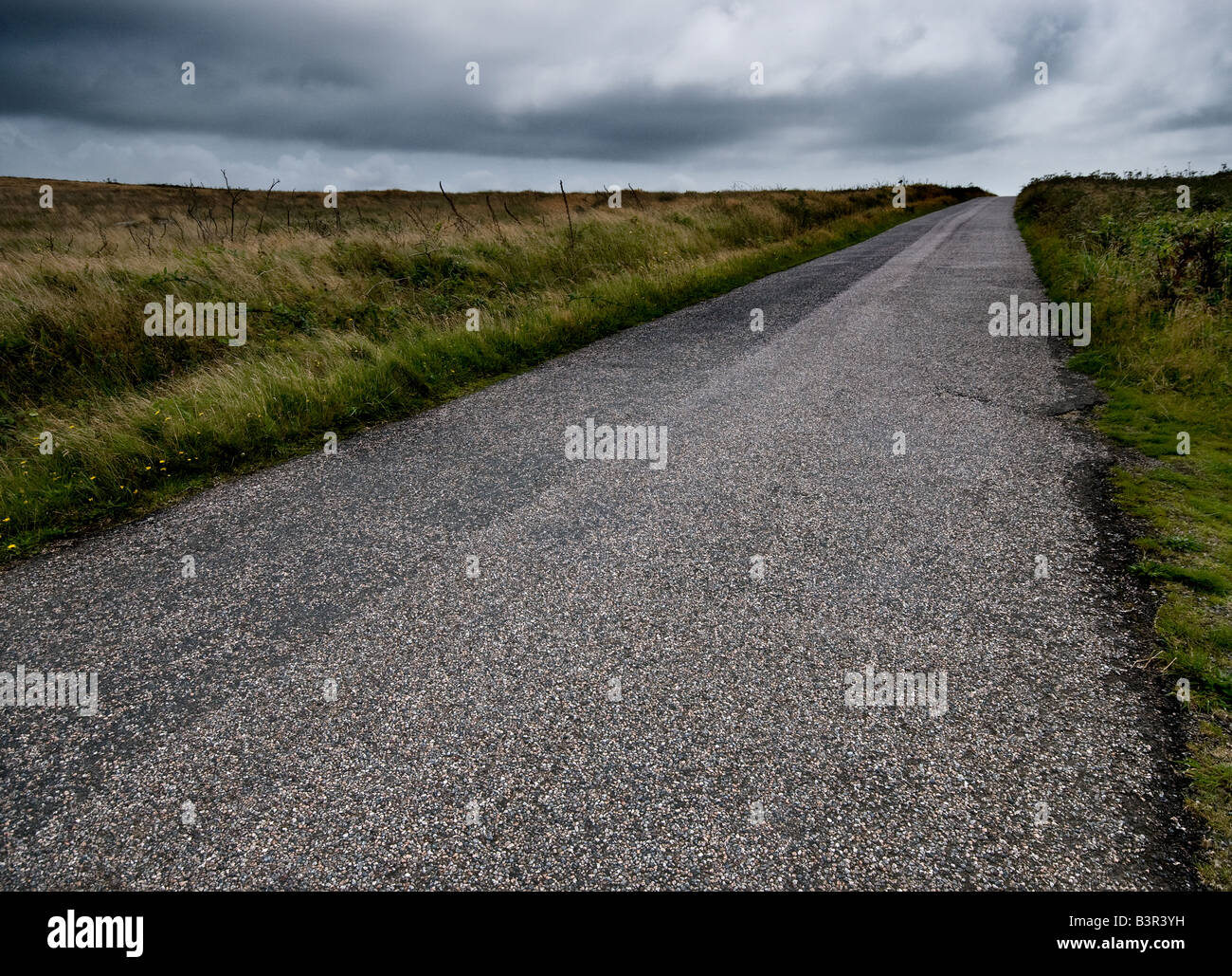 An empty road Stock Photo - Alamy