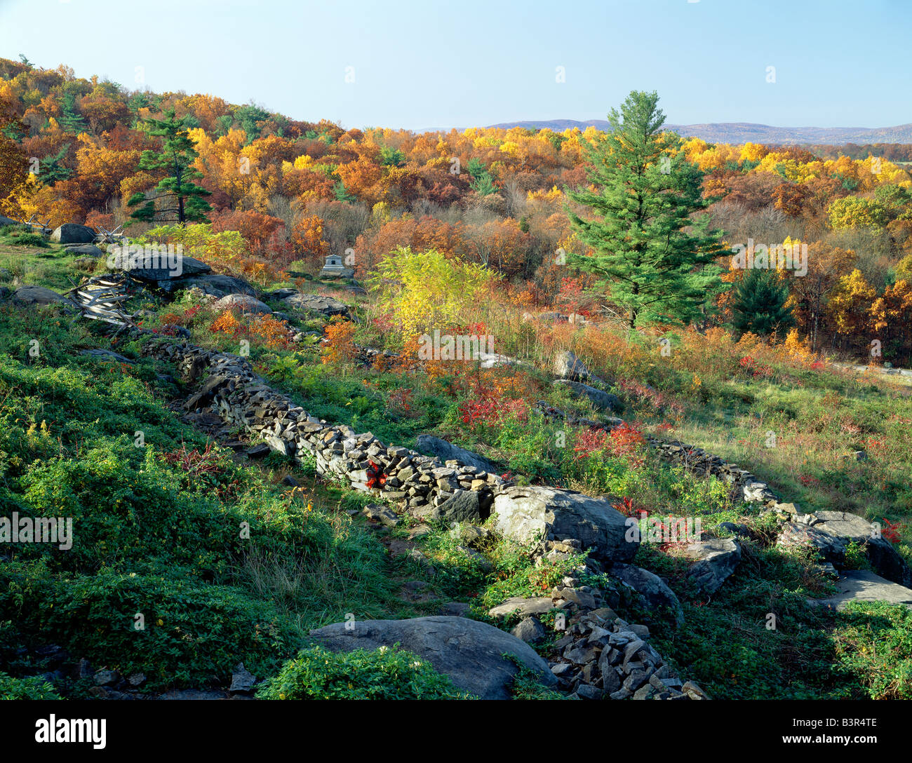 GETTYSBURG NATIONAL MILITARY PARK, AUTUMN VIEW SOUTH FROM LITTLE ROUND ...