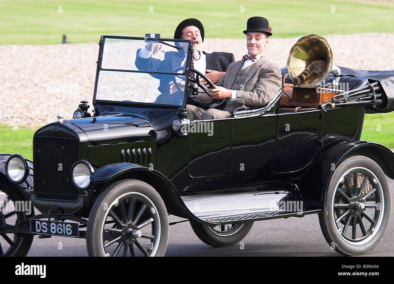 Laurel and hardy car hi-res stock photography and images - Alamy