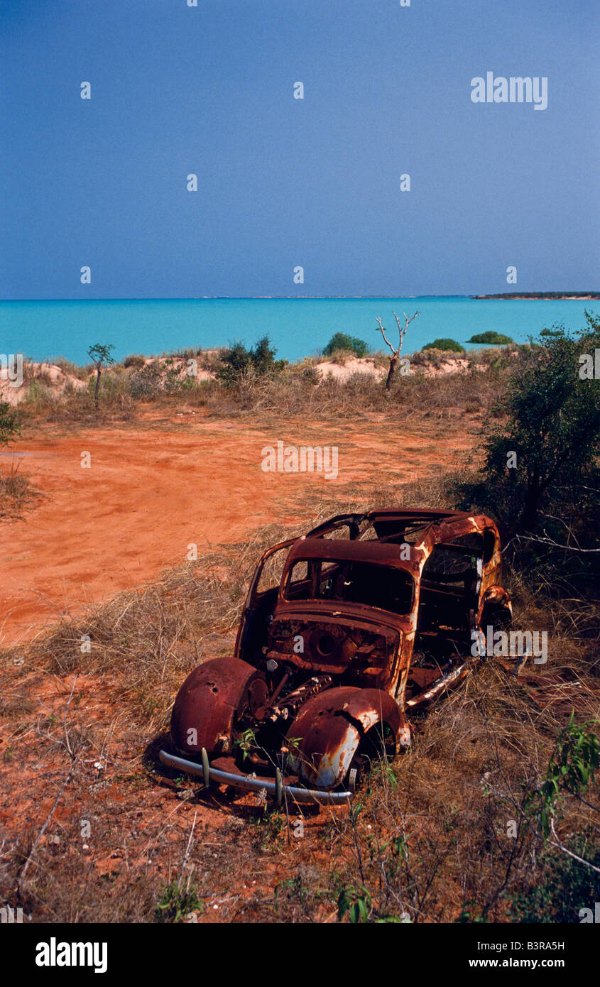 Vintage rusty abandoned car hi-res stock photography and images - Alamy