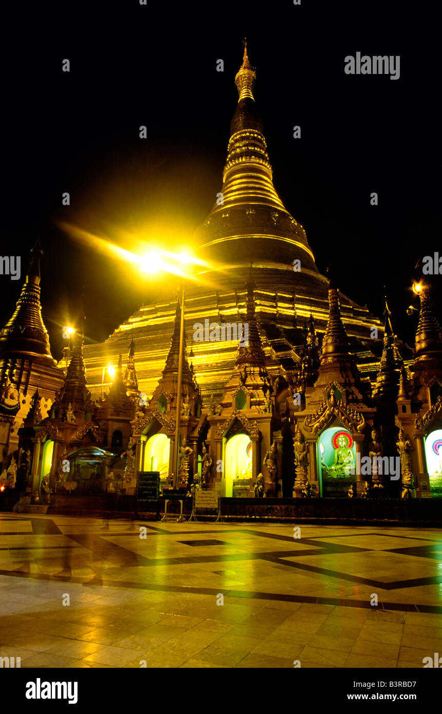 Shwedagon Paya at night Yangoon Myanmar Stock Photo - Alamy