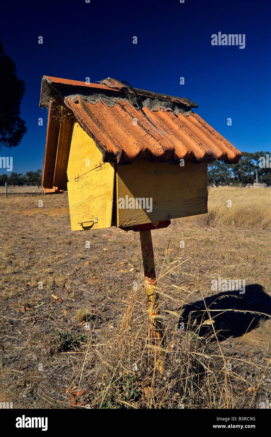 Rural mailbox hi-res stock photography and images - Alamy