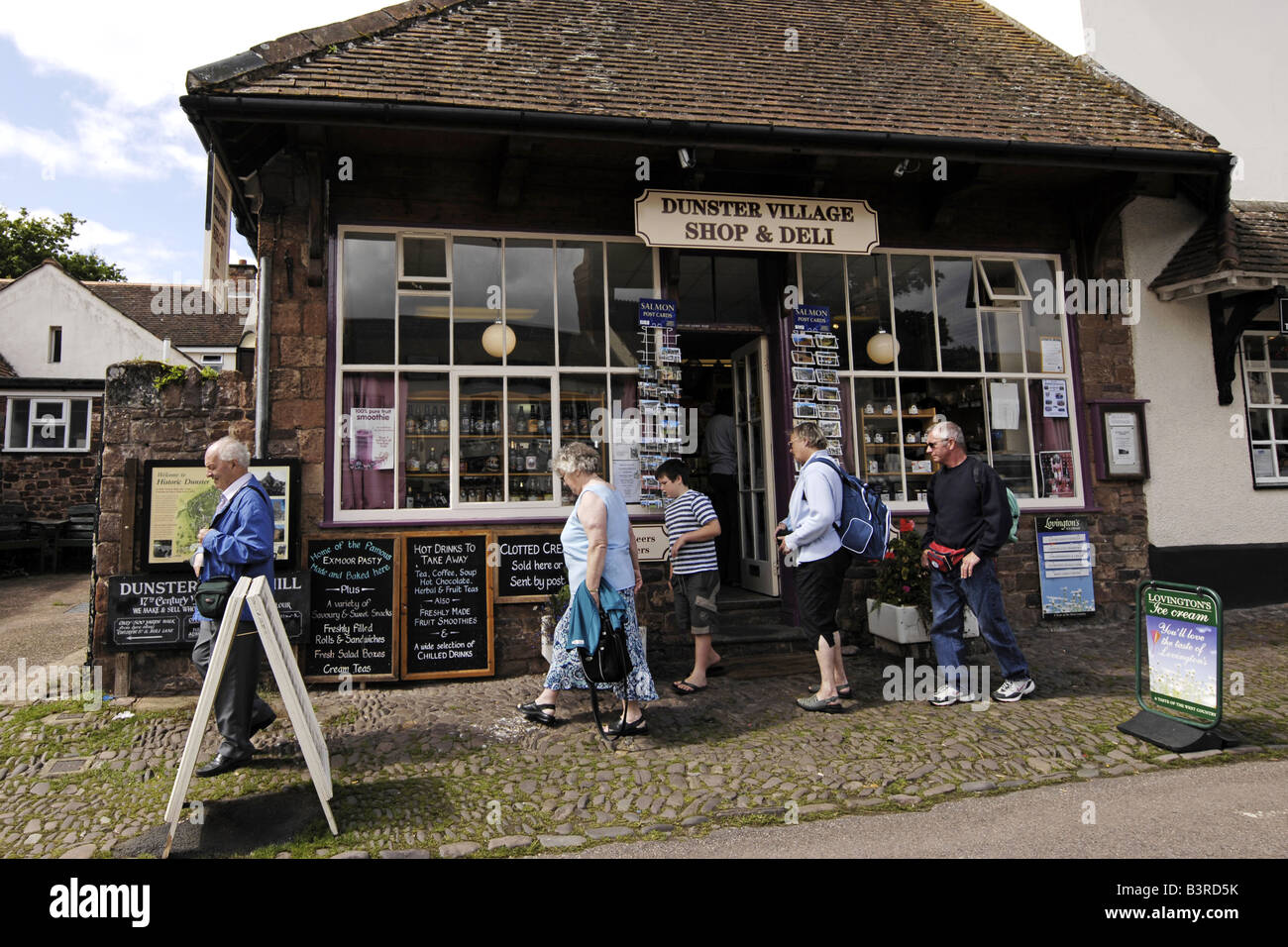 Dunster village shop and deli N Somerset Stock Photo - Alamy
