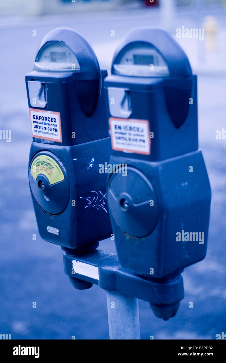 Car park time limit hi-res stock photography and images - Alamy