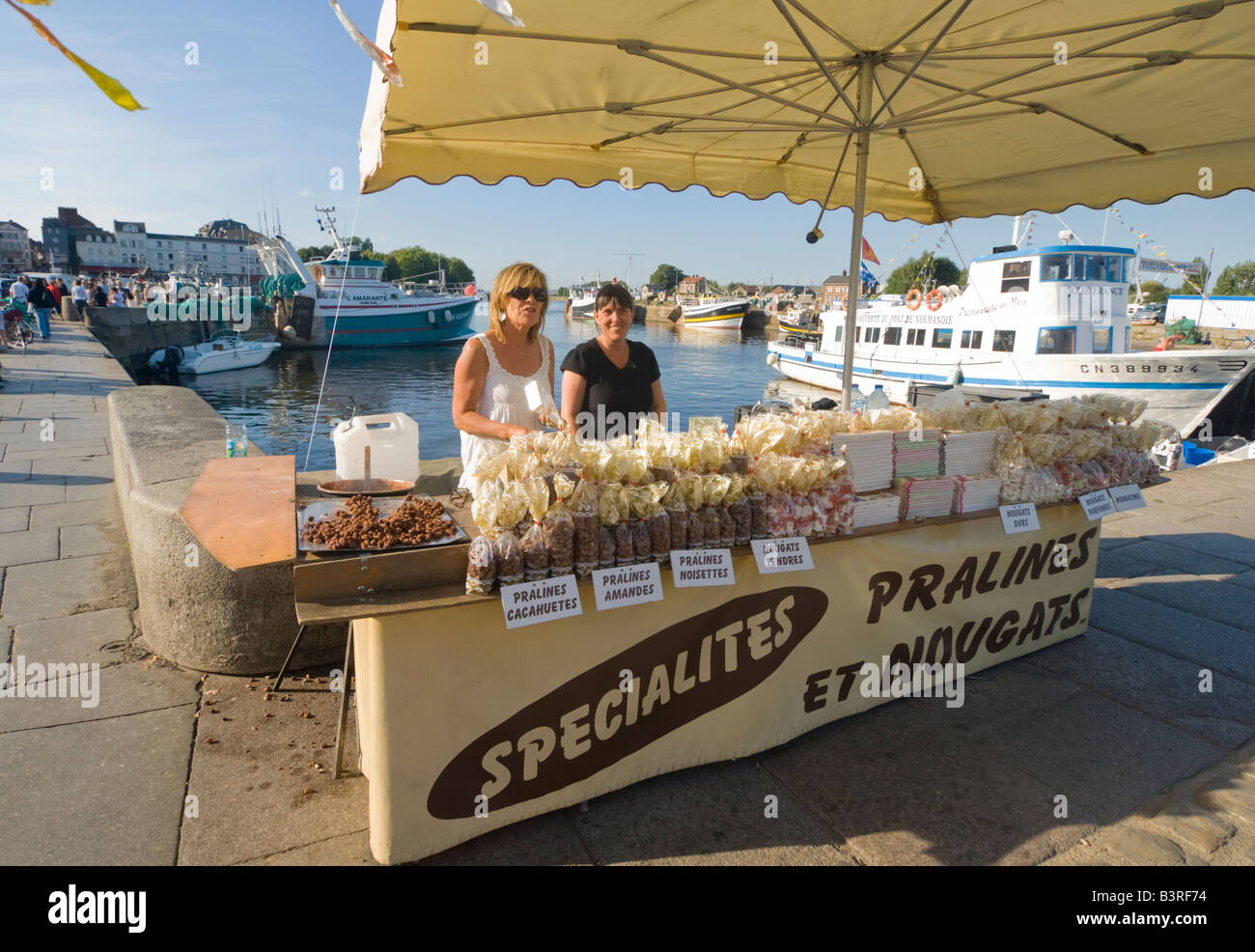 Female Food Stall Holders High Resolution Stock Photography and Images ...