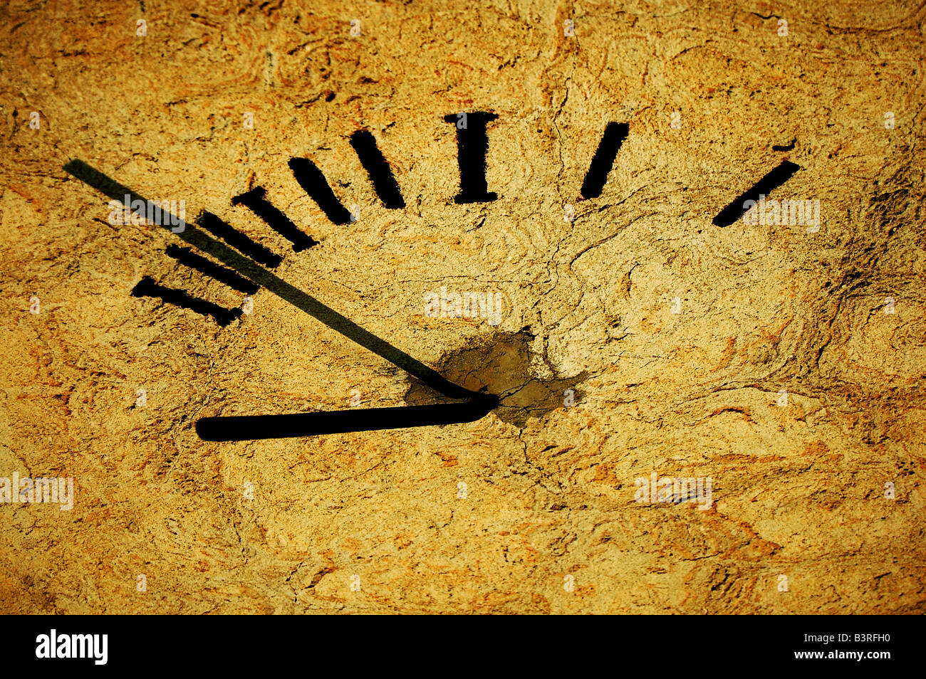 Antique roman sundial hi-res stock photography and images - Alamy