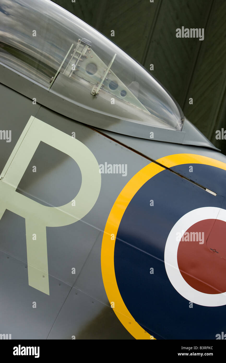 Spitfire cockpit hi-res stock photography and images - Alamy