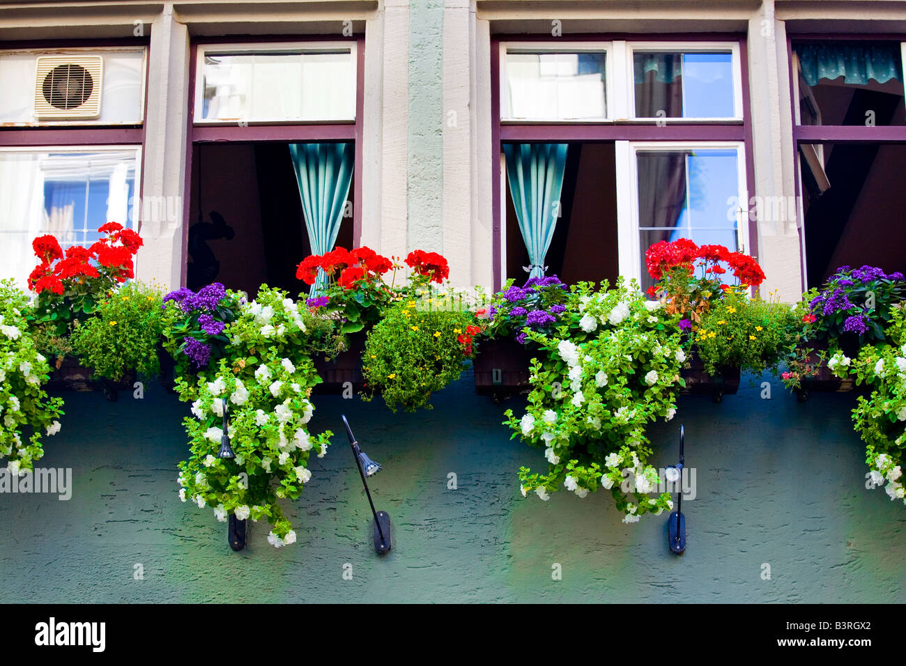 Windows with window boxes hi-res stock photography and images - Alamy