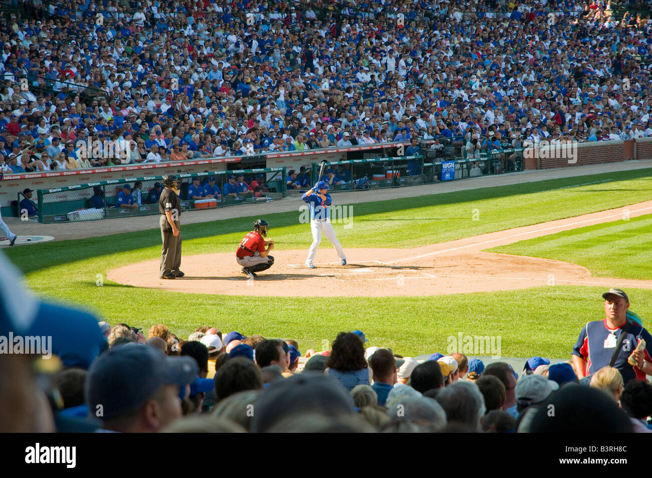 Chicago Cubs Wrigley Field Stock Photo - Alamy