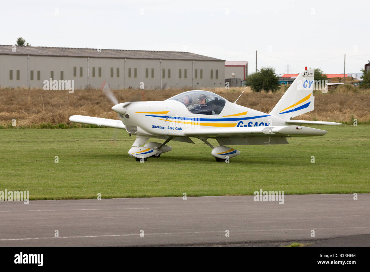 Aero AT-3 R100 G-SACY taxiing along runway after landing at Breighton ...