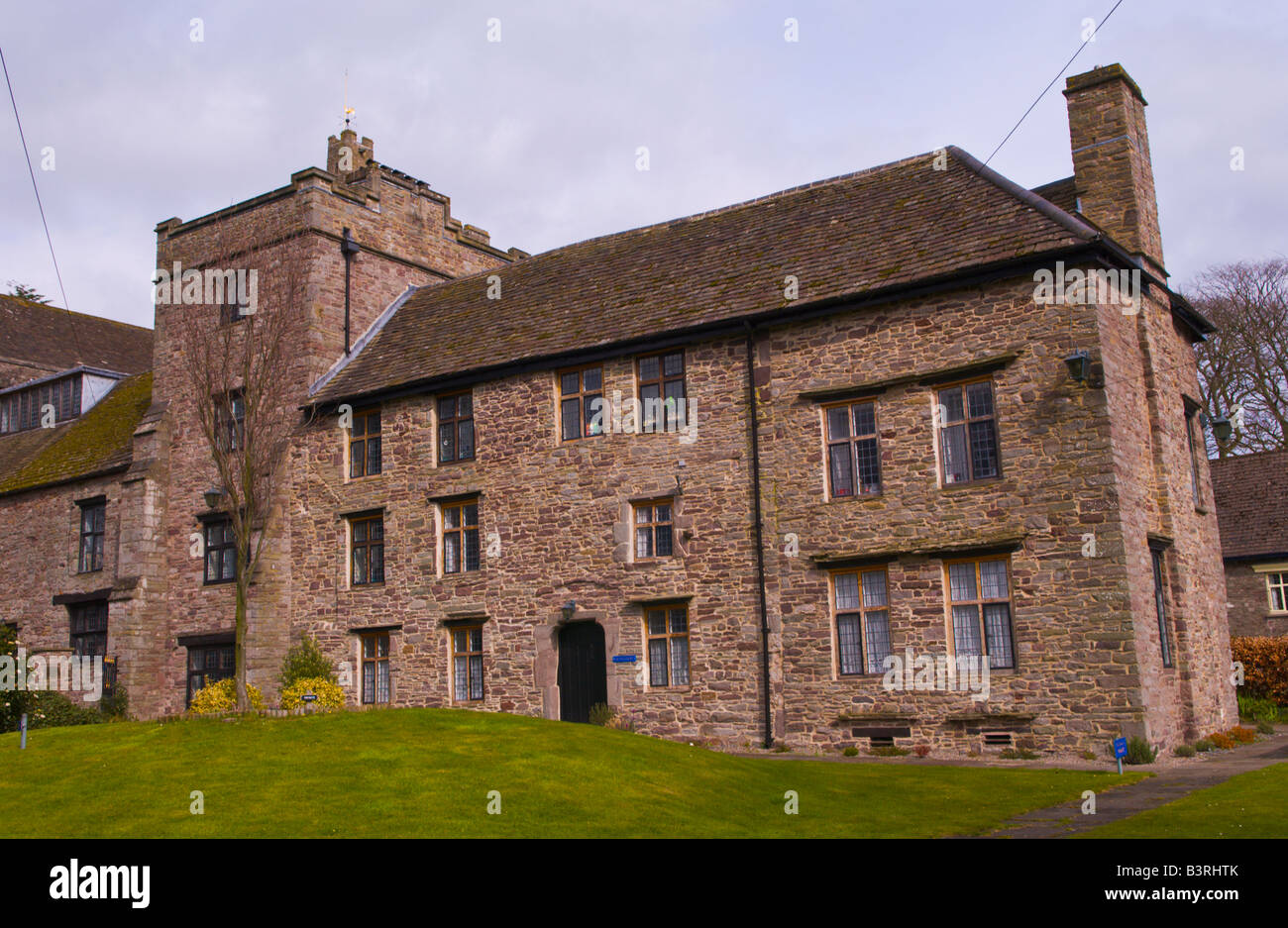 The deanery house hi-res stock photography and images - Alamy
