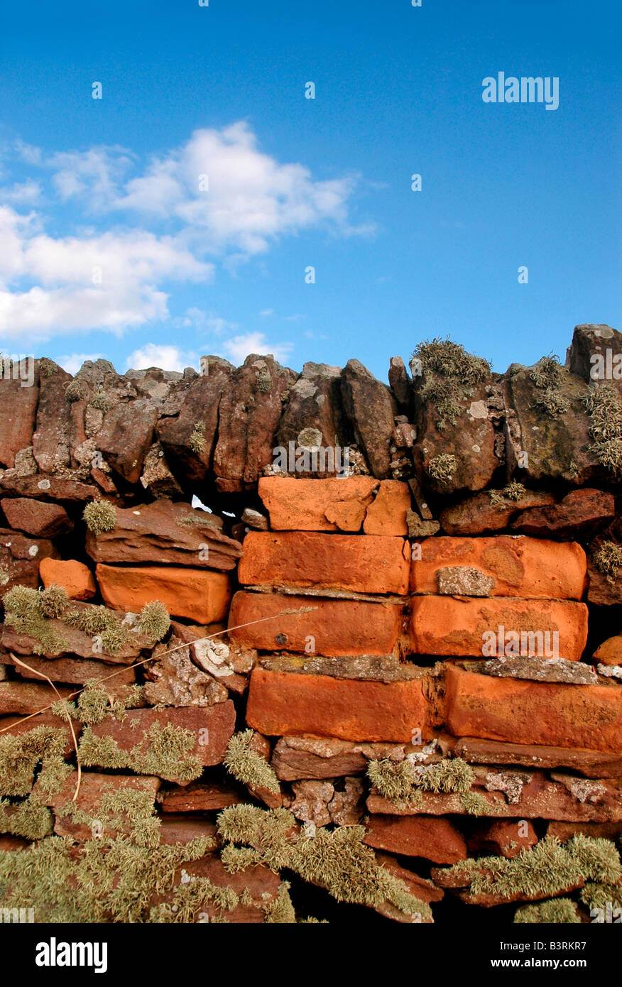 Crumbling Stone Wall High Resolution Stock Photography and Images - Alamy