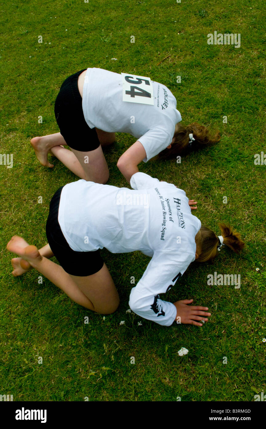 Somersaults girls hi-res stock photography and images - Alamy