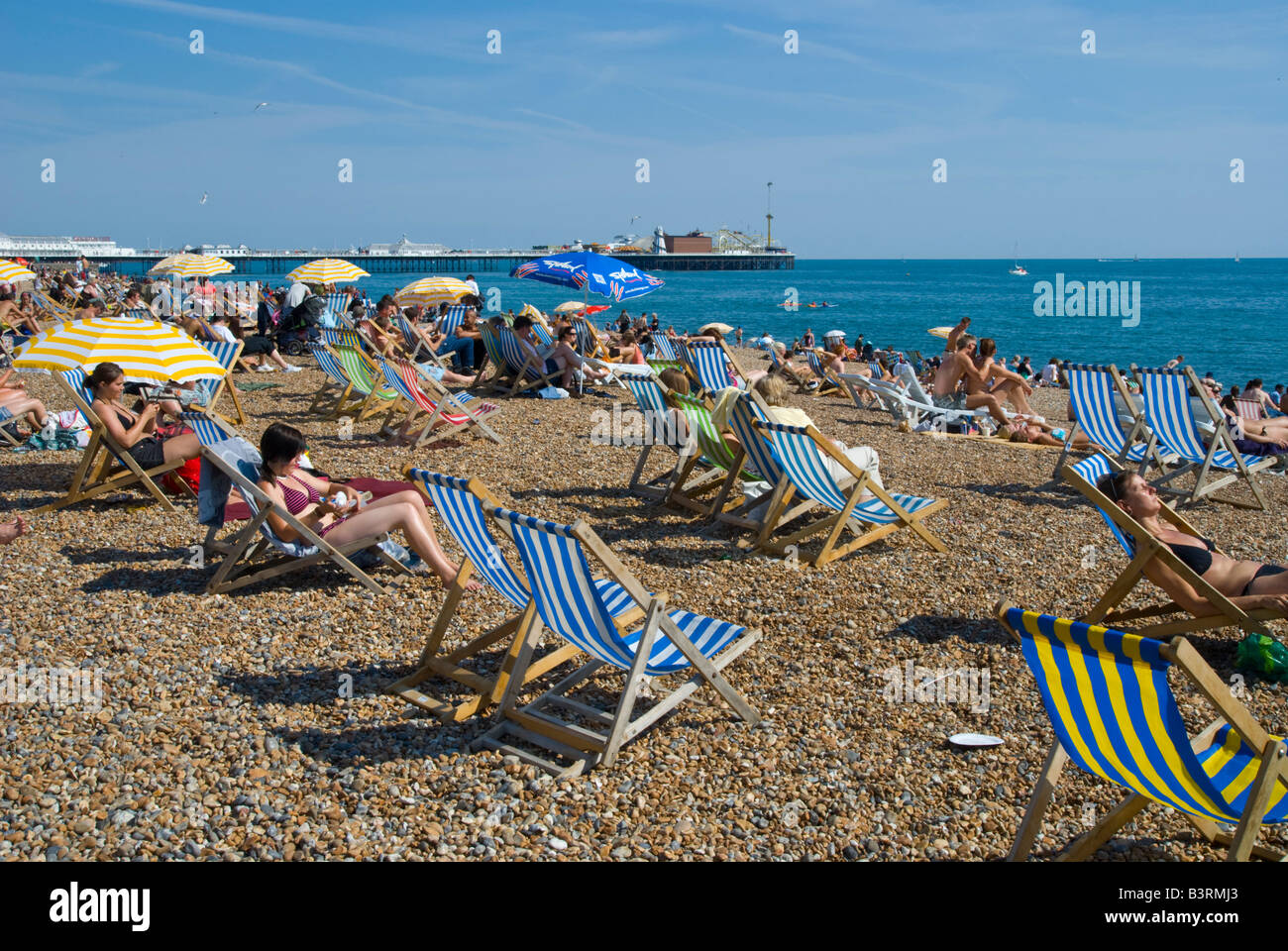 Brighton beach umbrellas hi-res stock photography and images - Alamy