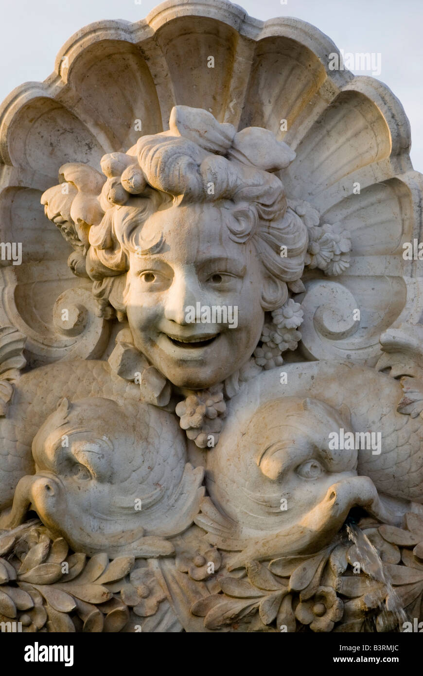 Shell monument hi-res stock photography and images - Alamy