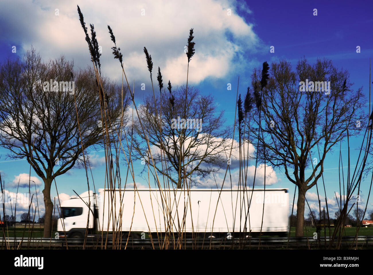 Large lorry hi-res stock photography and images - Alamy