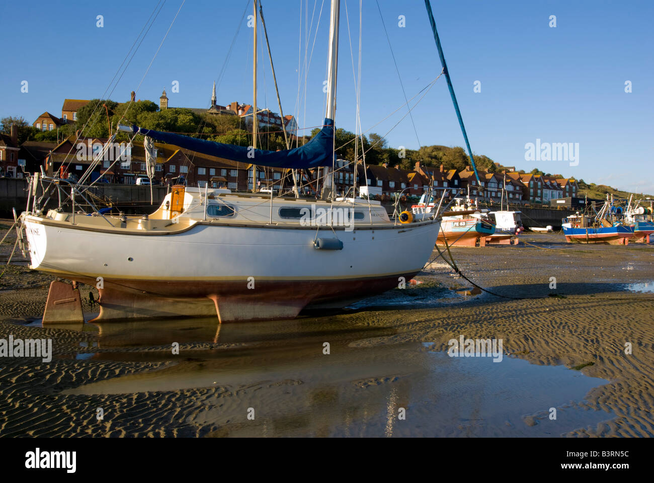 Europe UK england kent folkstone harbour Stock Photo - Alamy