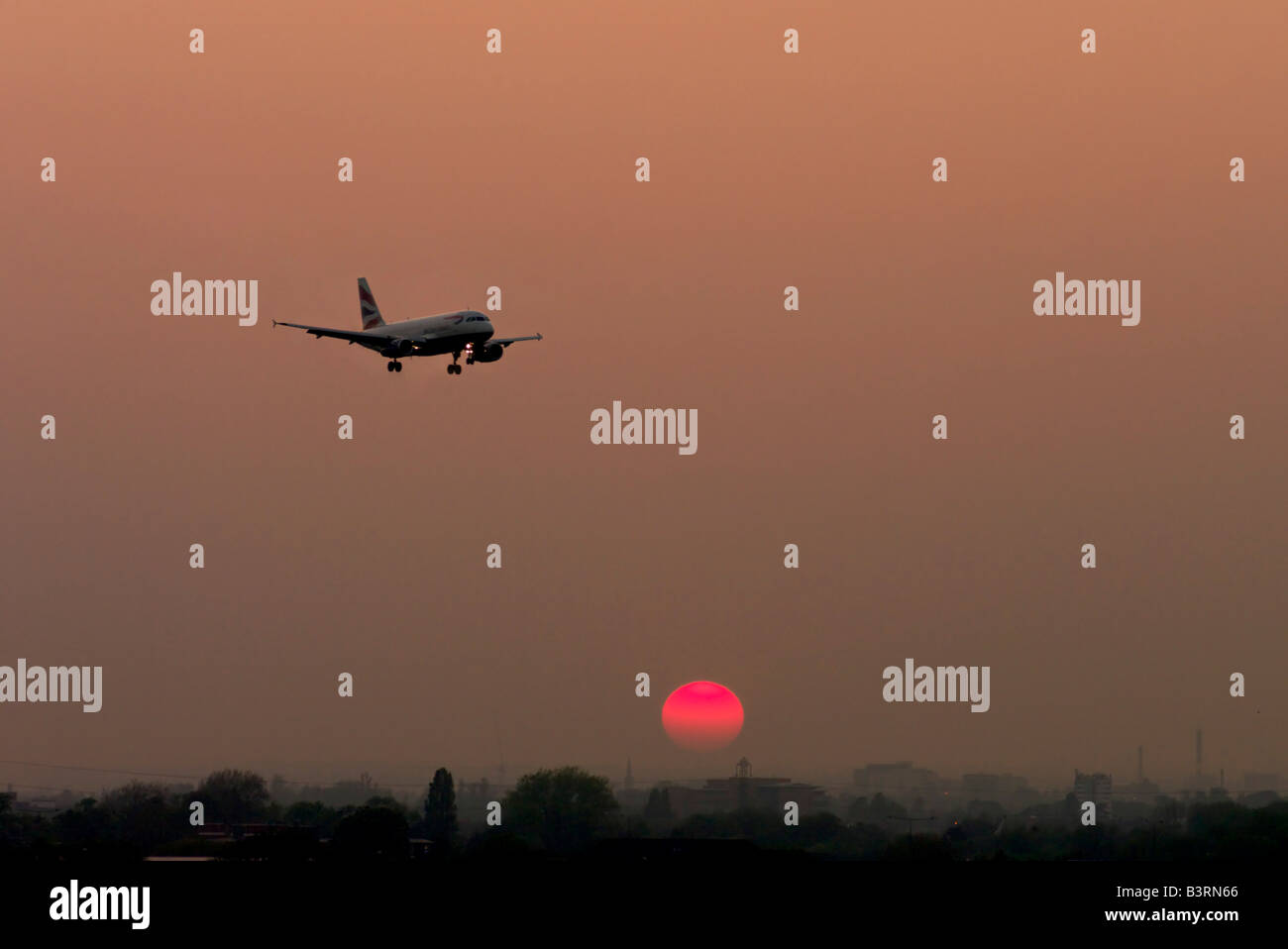 Airport aeroplane hi-res stock photography and images - Alamy