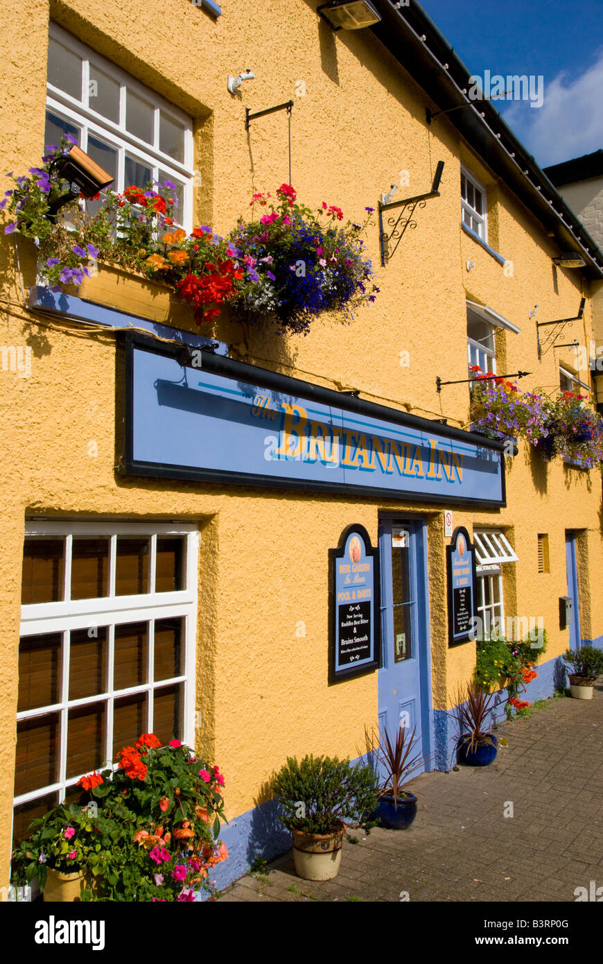 europe UK Wales Powys Crickhowell pub Stock Photo - Alamy