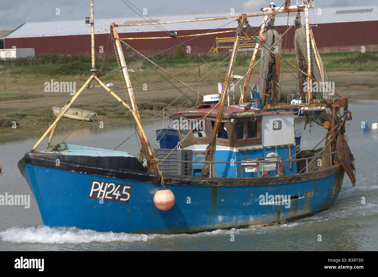 blue nets short fishing boat scallop cod high tide wash rye east sussex ...
