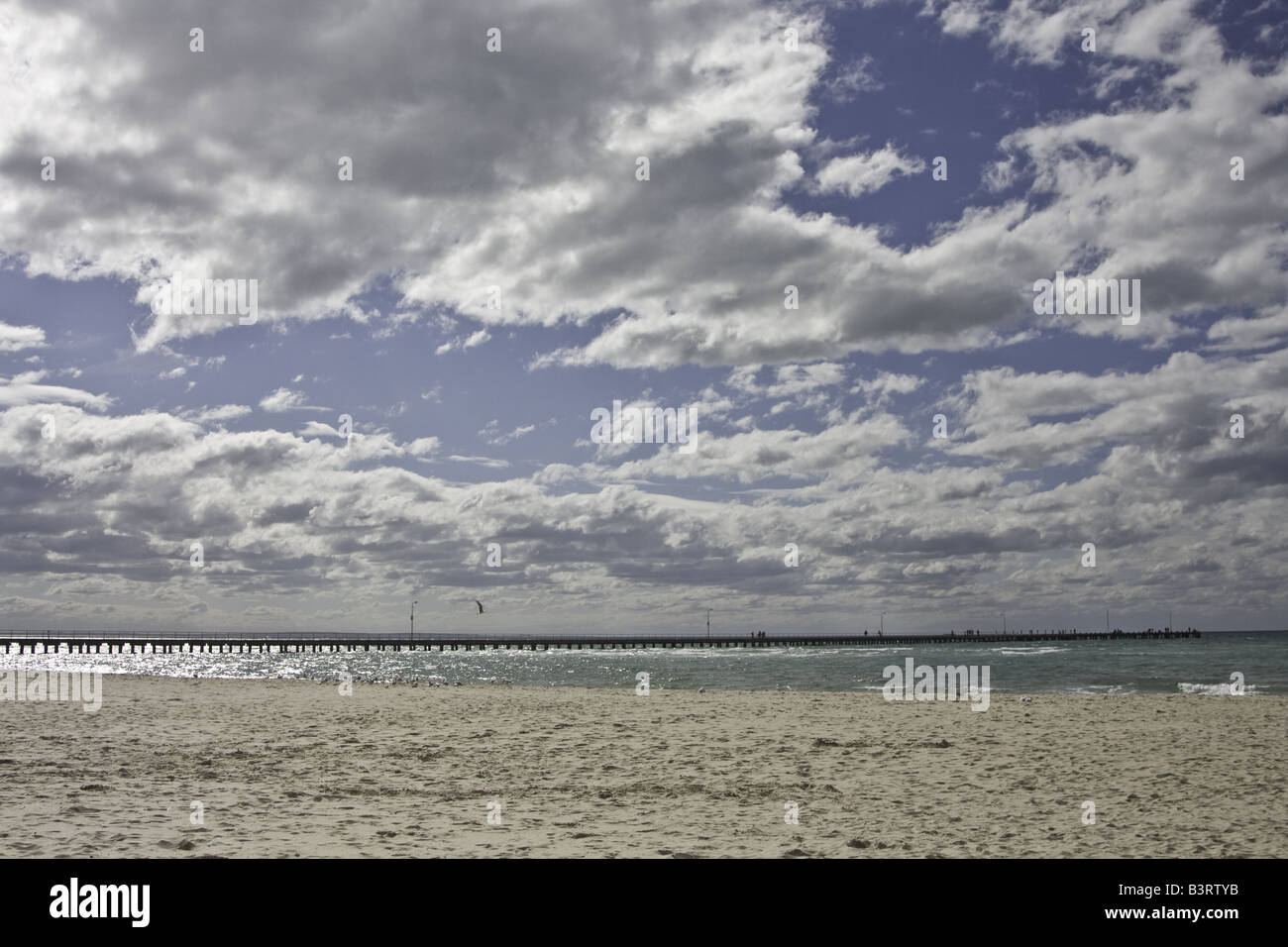 Rye pier hi-res stock photography and images - Alamy