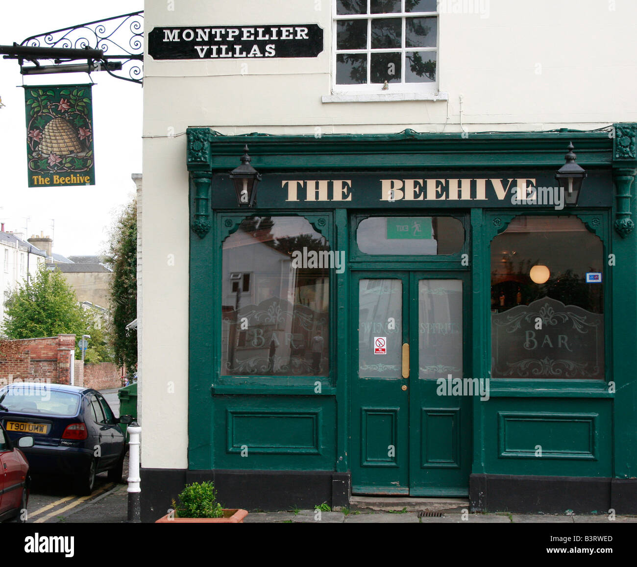 The beehive pub cheltenham hi-res stock photography and images - Alamy