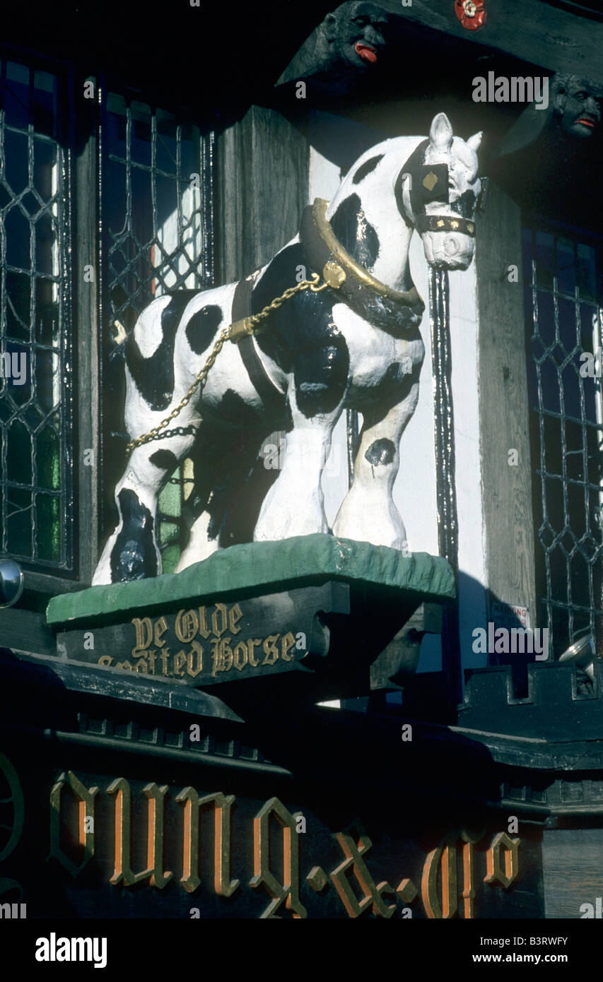 Unusual pub sign hi-res stock photography and images - Alamy