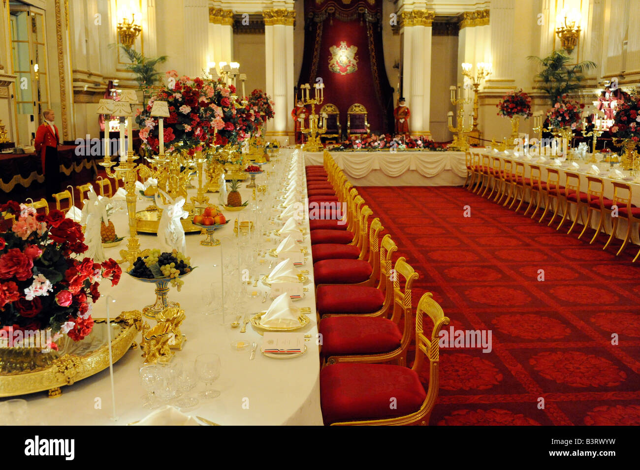 Inside buckingham palace ceremony hi-res stock photography and images ...