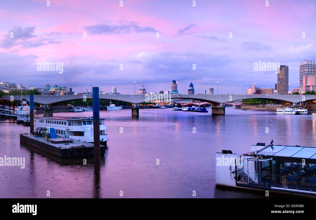 Waterloo bridge hi-res stock photography and images - Alamy