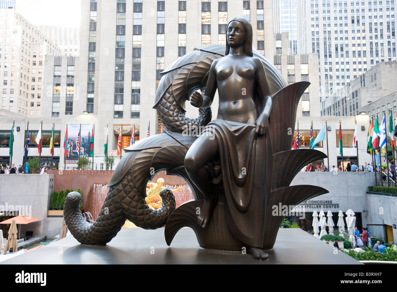 Teh center hi-res stock photography and images - Alamy