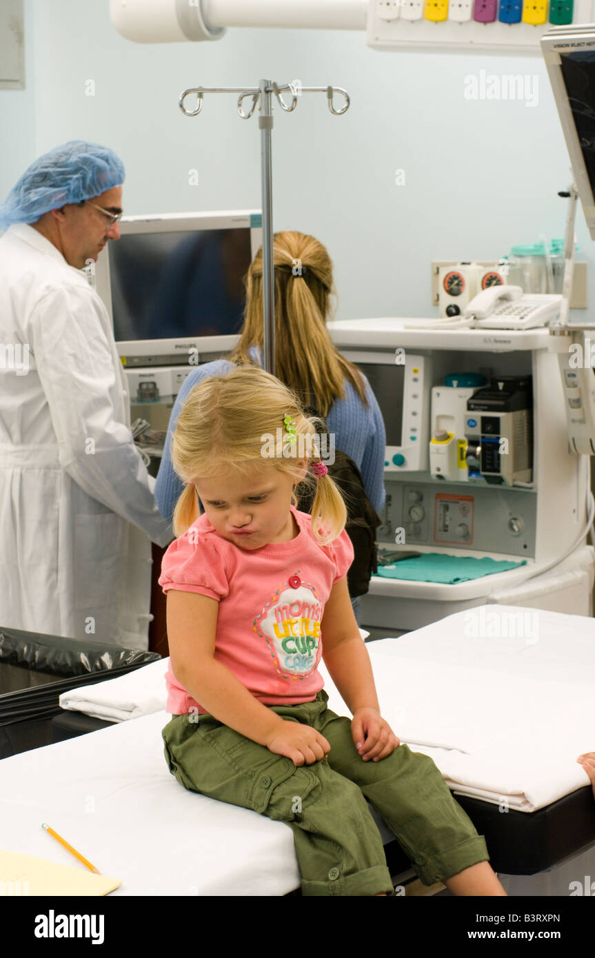 Girl on surgical table, hospital Stock Photo - Alamy