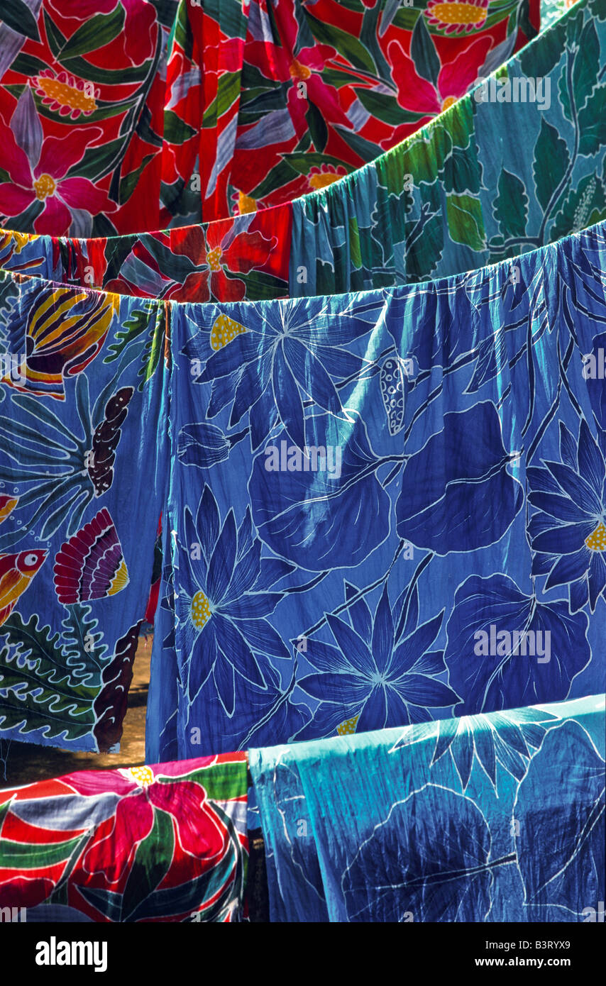 Balinese sarongs hi-res stock photography and images - Alamy