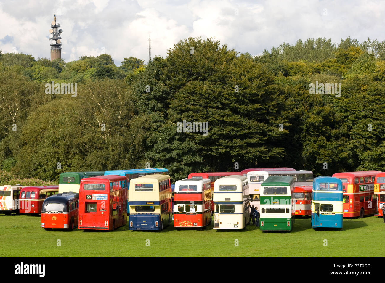 vintage bus rally Heaton park Manchester 2008 Stock Photo - Alamy