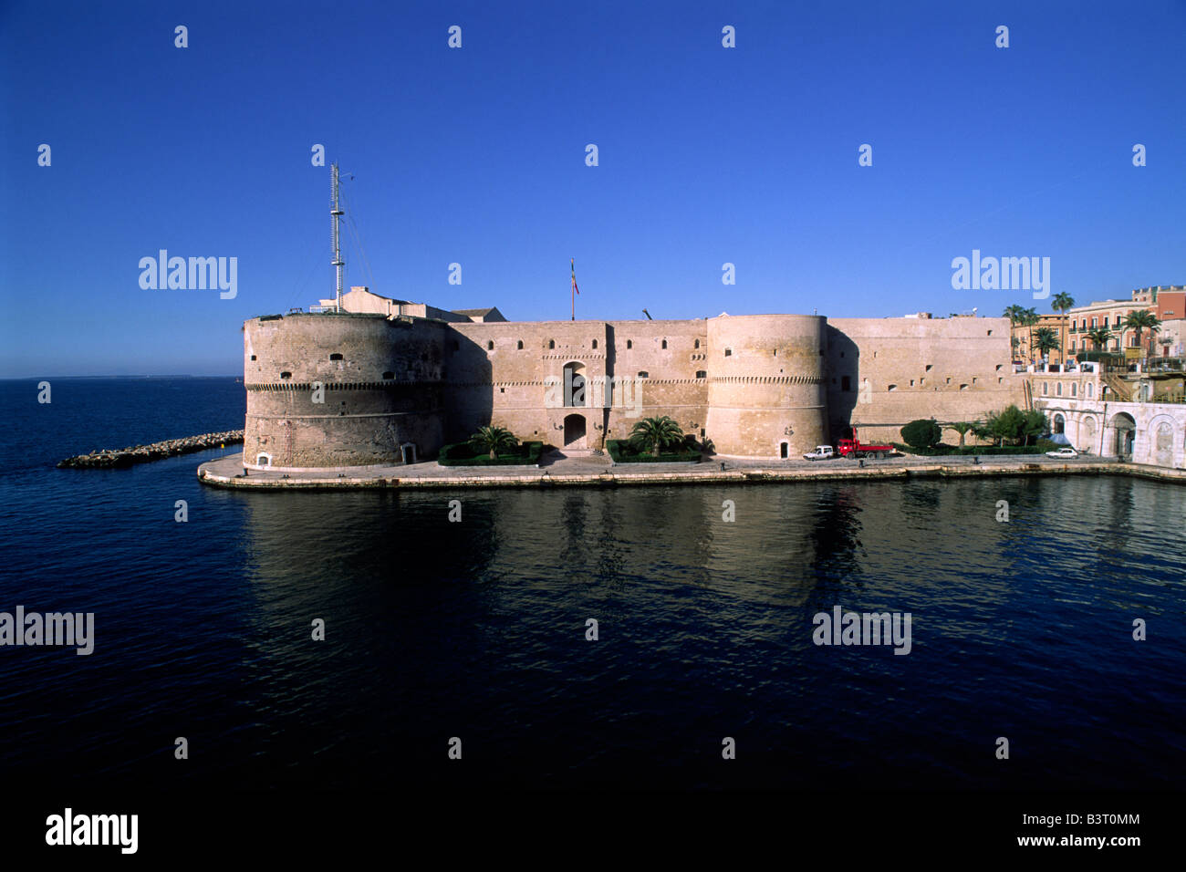 Taranto italy hi-res stock photography and images - Alamy