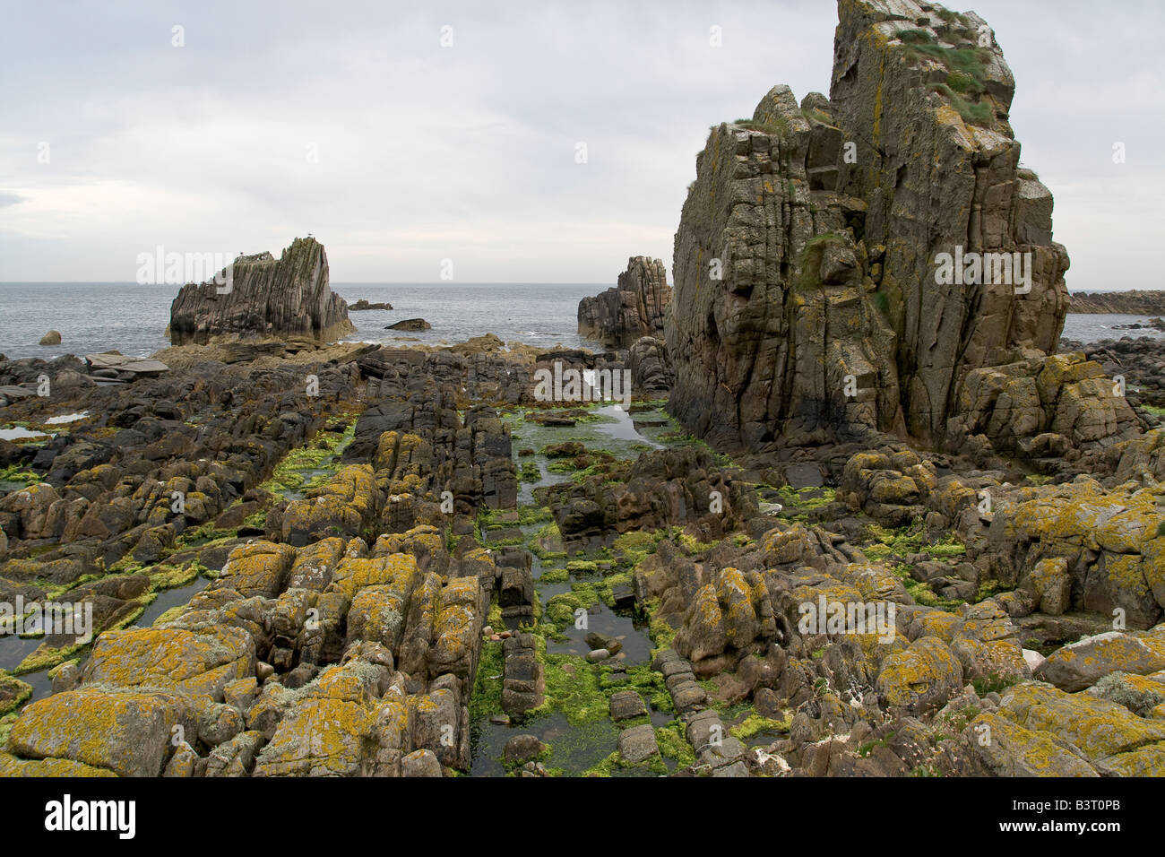 Water and rock structures hi-res stock photography and images - Alamy