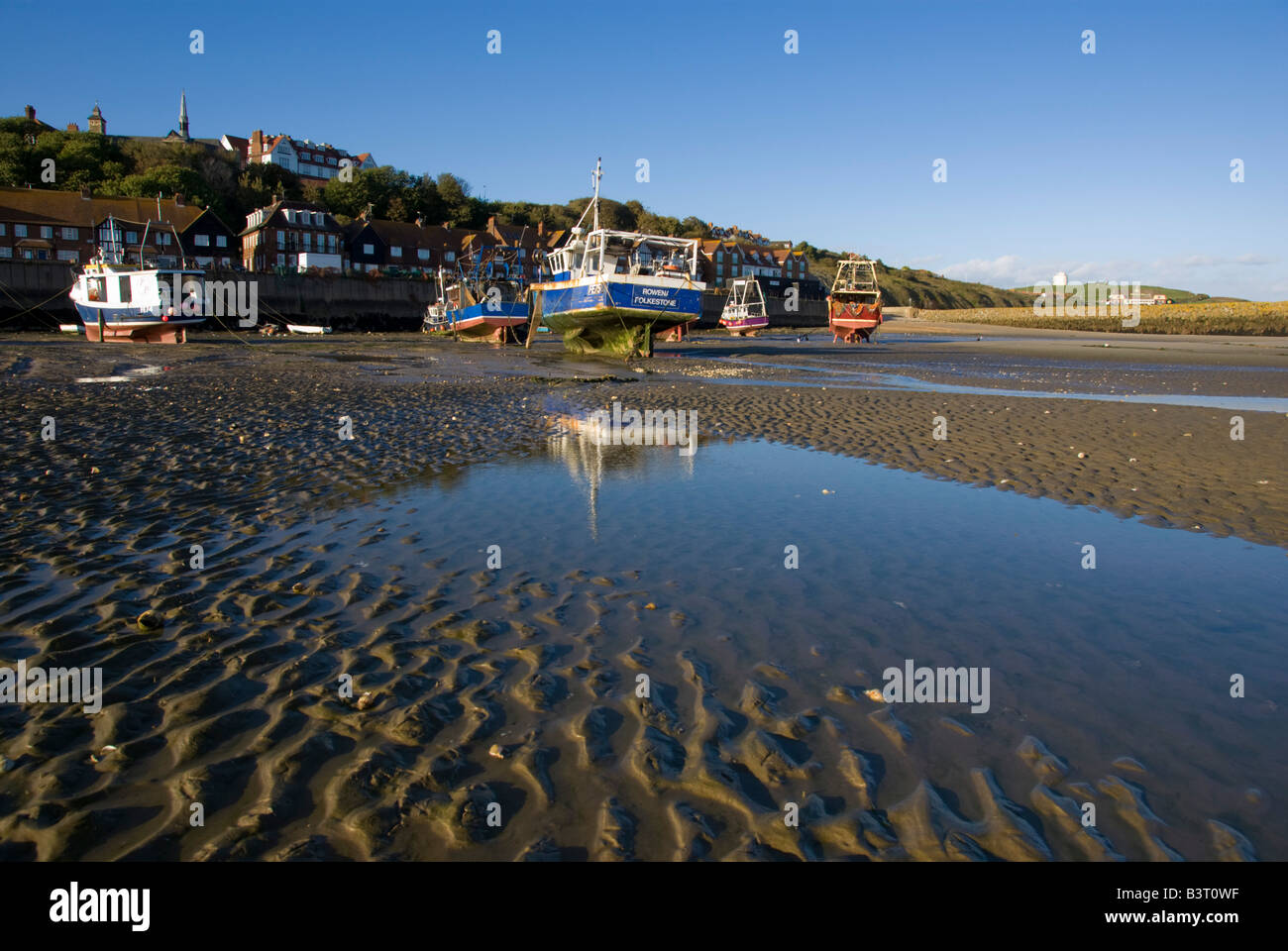 Europe UK england kent folkstone harbour Stock Photo - Alamy