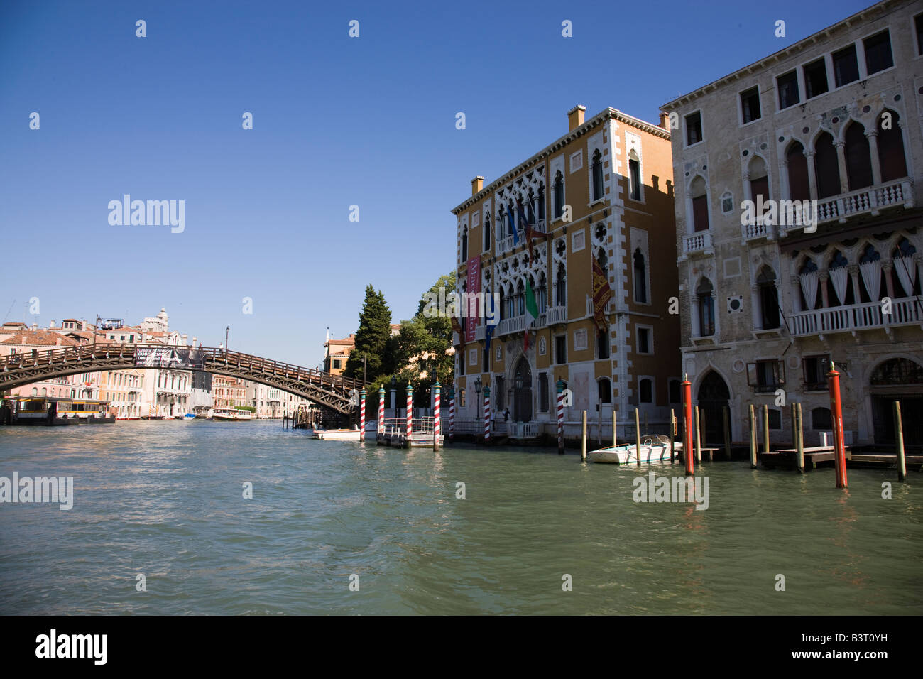 Rialto bride hi-res stock photography and images - Alamy