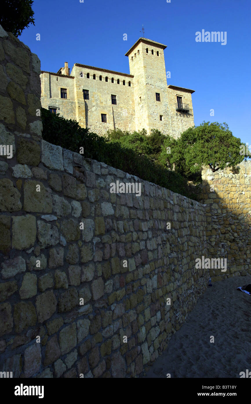 A castle on the Mediterranean coast in Tamarit, Spain Stock Photo - Alamy