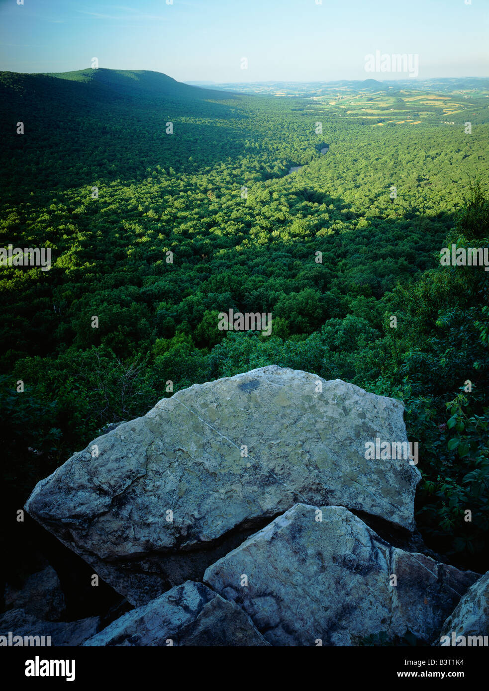 Hawk rock pennsylvania hi-res stock photography and images - Alamy