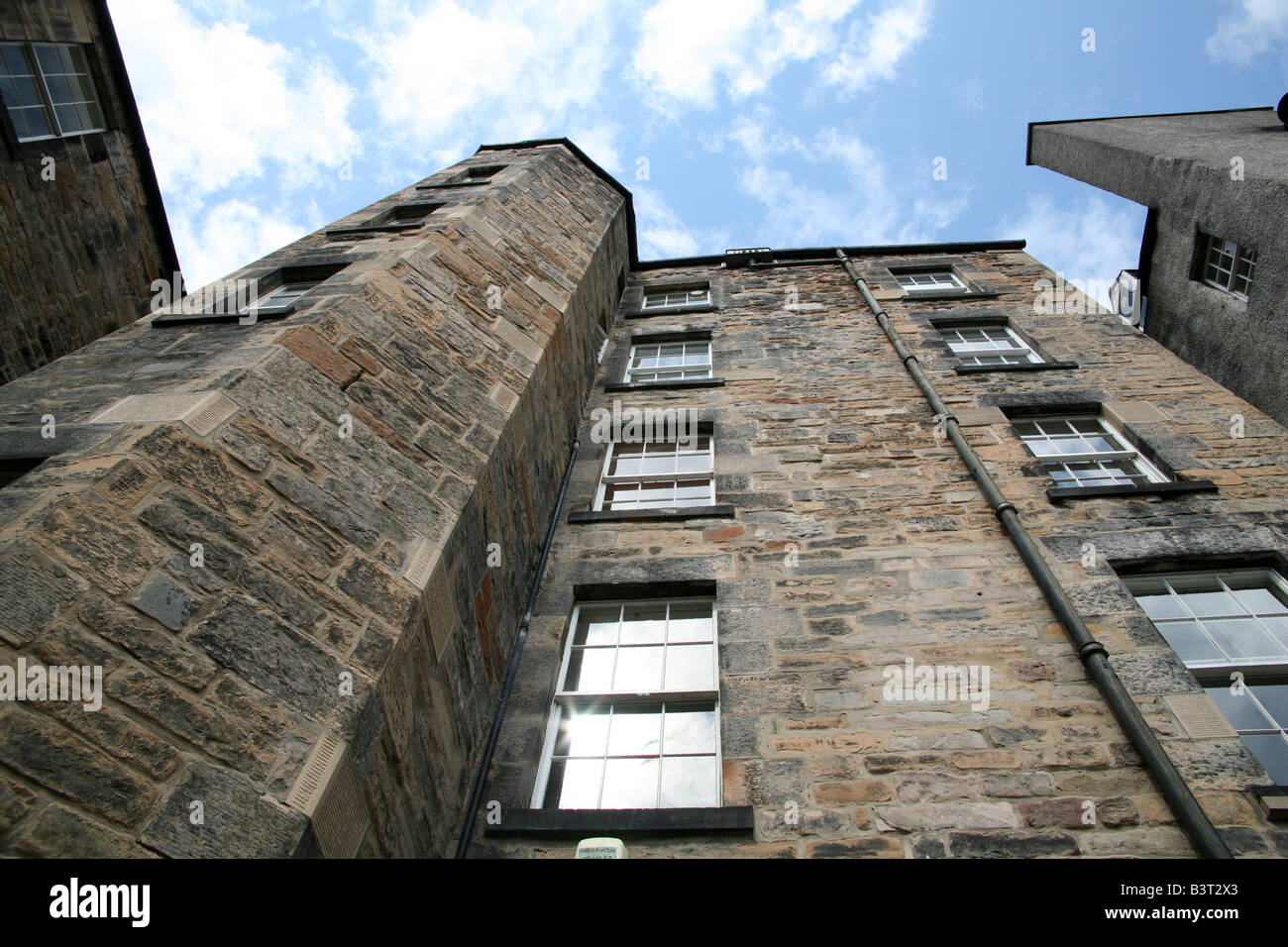 Traditional edinburgh tenement hi-res stock photography and images - Alamy