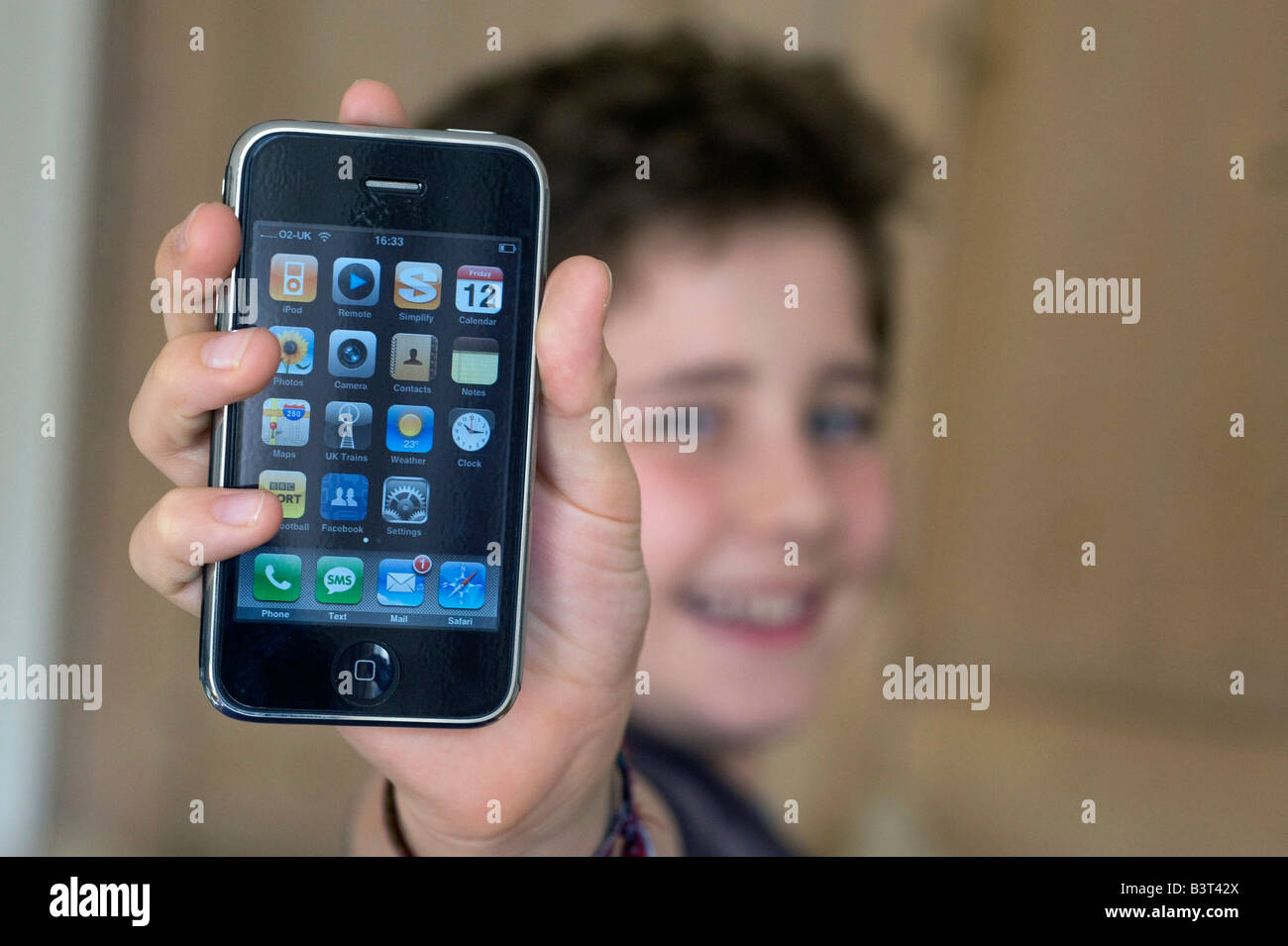 Iphone player hi-res stock photography and images - Alamy