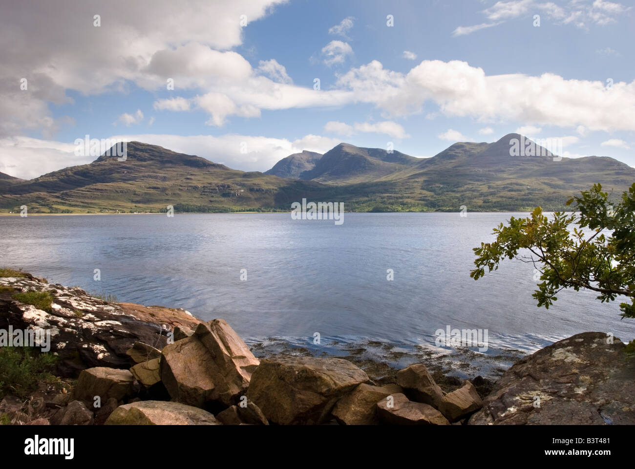 The shores of Upper Loch Torridon and surrounding mountain landscape ...