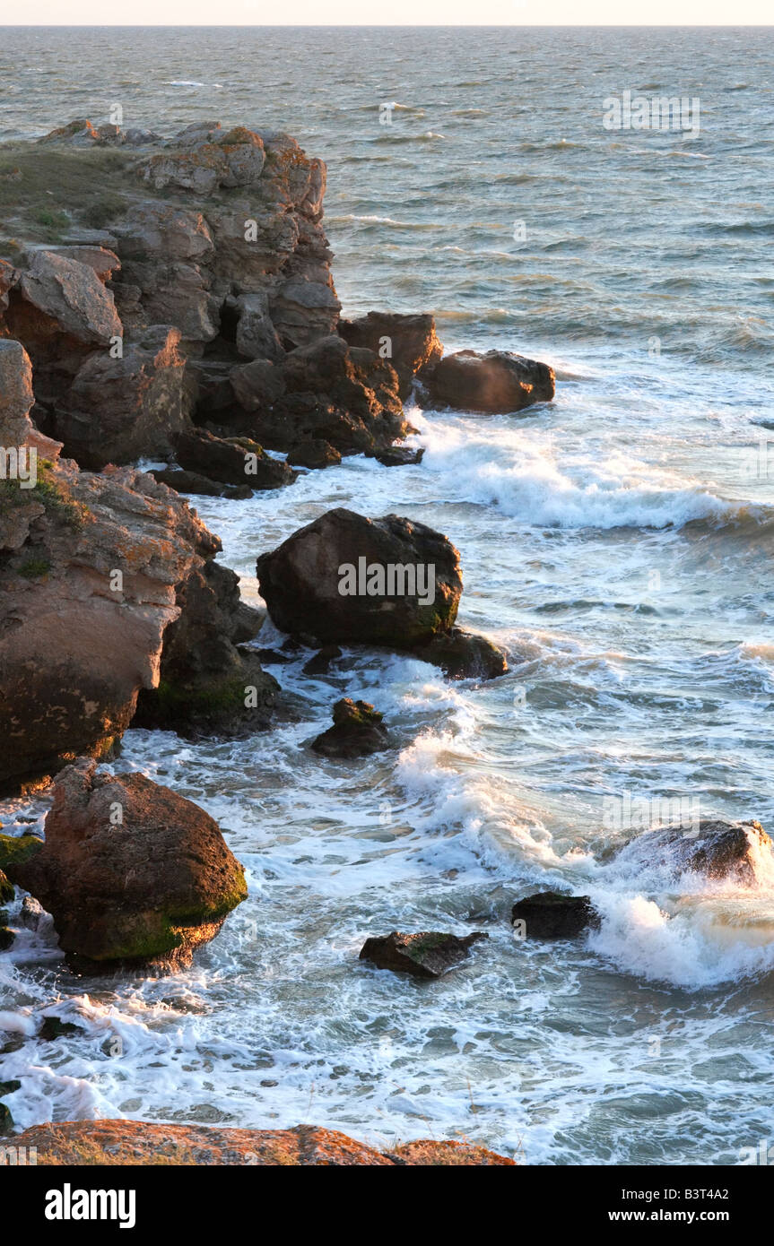 Stone rock wave surf hi-res stock photography and images - Alamy