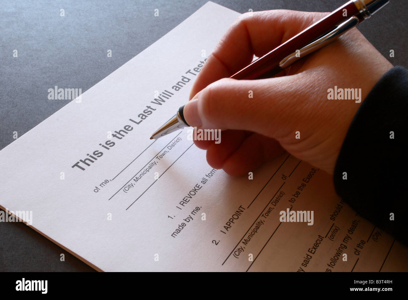 Person signing will Stock Photo - Alamy