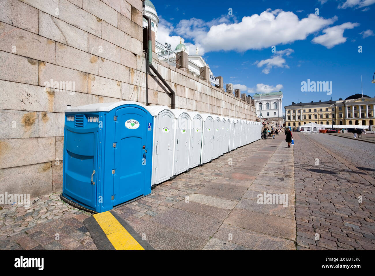 Portable restrooms hi-res stock photography and images - Alamy