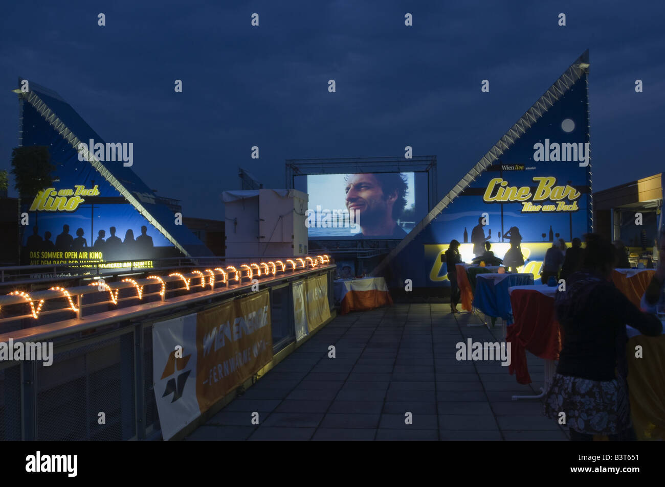 Ernst mayr library hi-res stock photography and images - Alamy