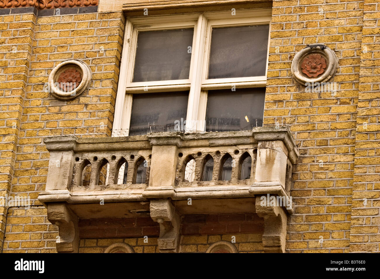 Victorian window and terrace Stock Photo - Alamy