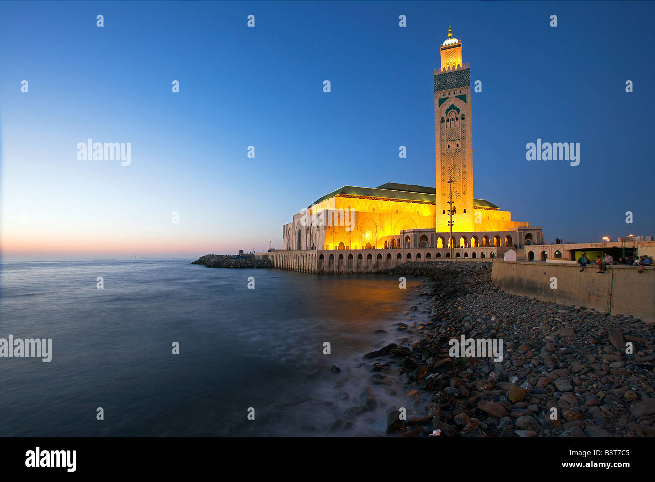 Third tallest building in the world hi-res stock photography and images ...